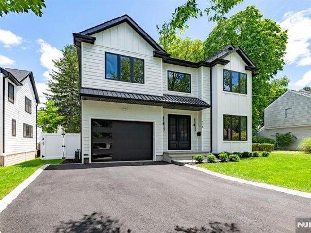 house with 5 bedroom, Paramus NJ ES103620227