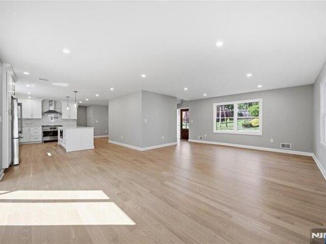 house with 5 bedroom, Park Ridge NJ ES105157048