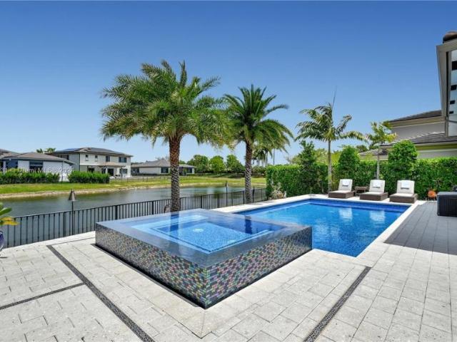house with 5 bedroom, Parkland FL FL DS102396119