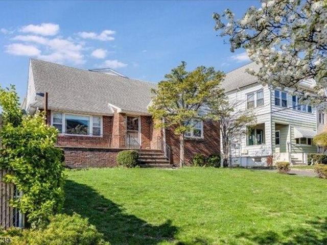house with 5 bedroom, Passaic NJ DLS101705799