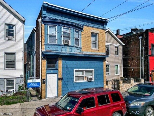 house with 5 bedroom, Passaic NJ DLS102729117