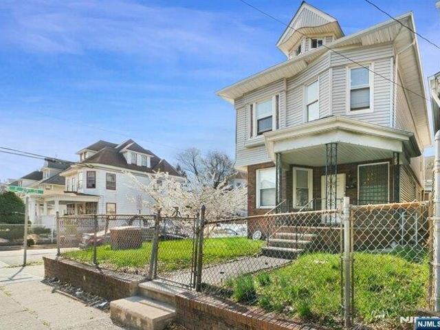 house with 5 bedroom, Paterson NJ DLS102475927