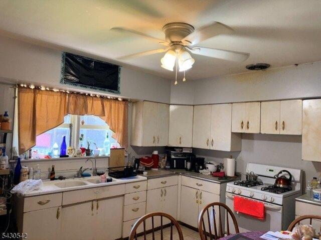 house with 5 bedroom, Paterson NJ ES104720523