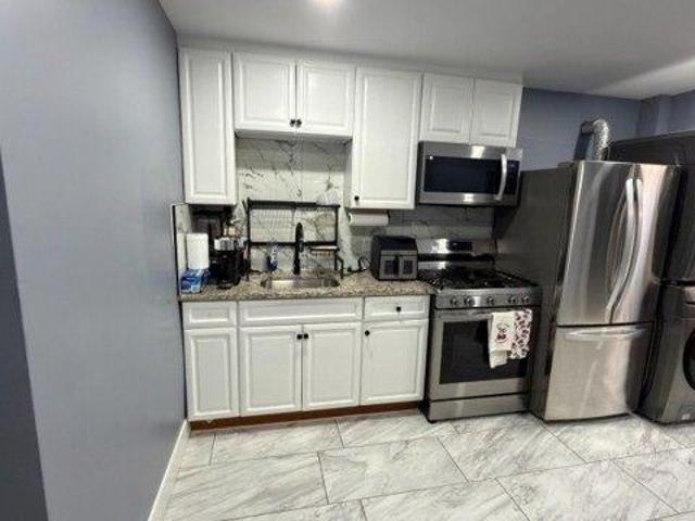 house with 5 bedroom, Paterson NJ ES105143926