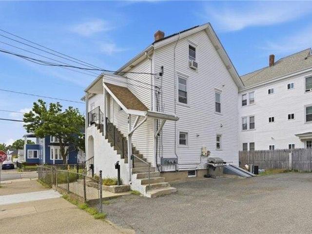 house with 5 bedroom, Pawtucket RI DS103072537