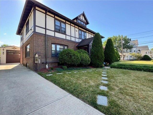 house with 5 bedroom, Pawtucket RI DS104112520