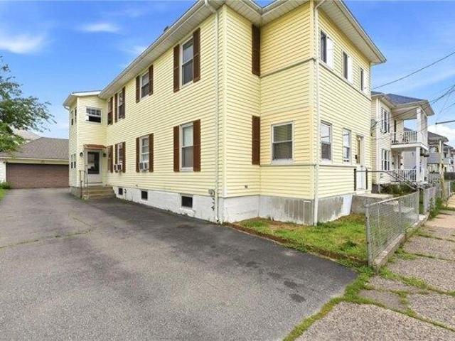 house with 5 bedroom, Pawtucket RI DS104234428
