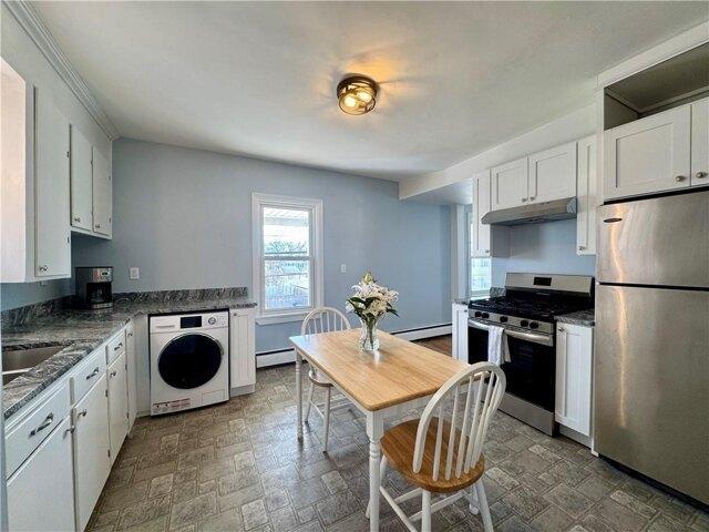 house with 5 bedroom, Pawtucket RI ES103016713