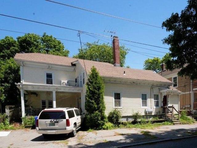house with 5 bedroom, Pawtucket RI ES103222839
