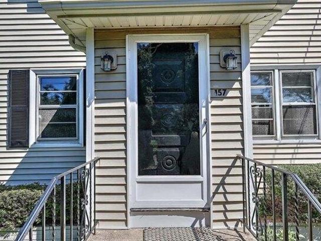 house with 5 bedroom, Pawtucket RI ES105093561
