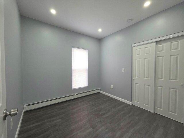 house with 5 bedroom, Pawtucket RI ES105292700