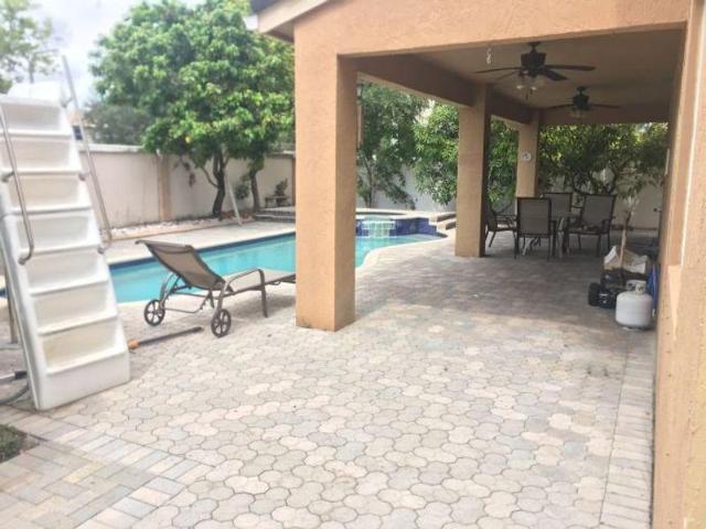 house with 5 bedroom, Pembroke Pines FL ES100973041