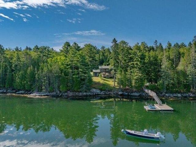house with 5 bedroom, Penobscot ME DS104078590