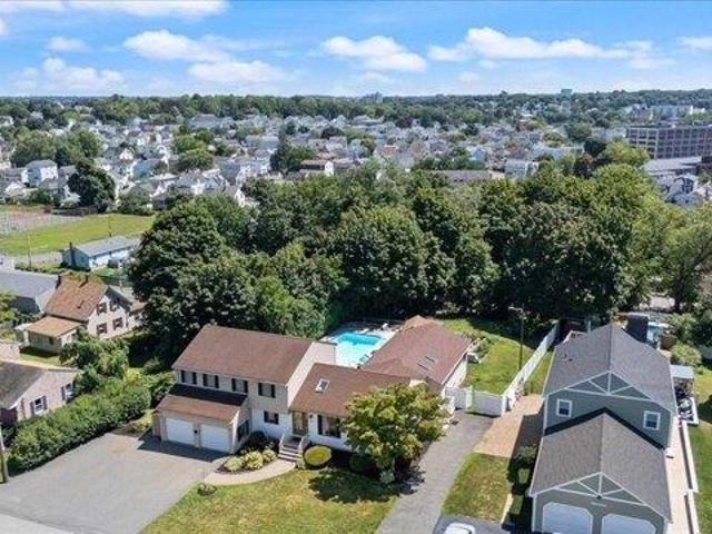 house with 5 bedroom, Peabody MA ES104920417