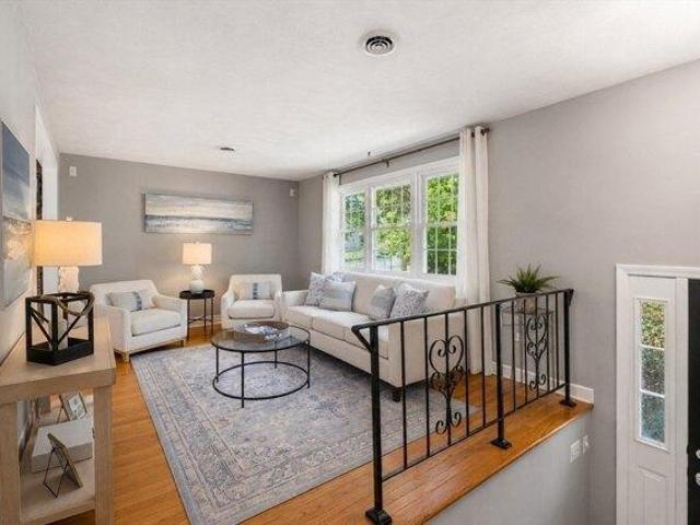 house with 5 bedroom, Peabody MA ES103190036