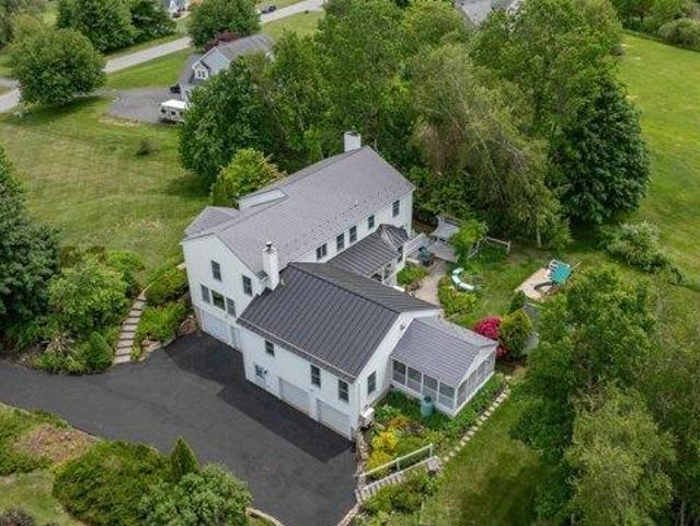 house with 5 bedroom, Pelham NH ES103966169