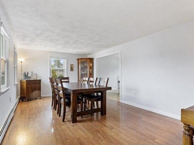 house with 5 bedroom, Pepperell MA DS102410794