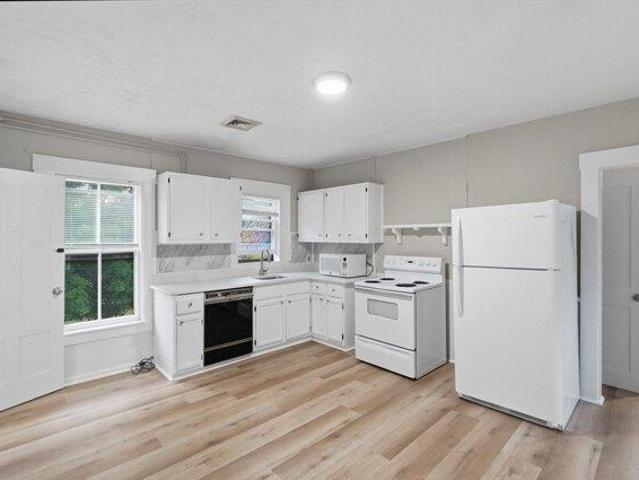 house with 5 bedroom, Pepperell MA ES105113971