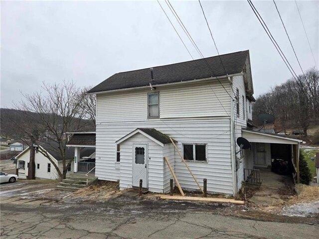 house with 5 bedroom, Petrolia PA ES103623781