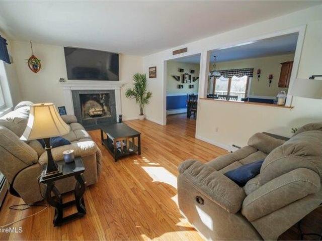 house with 5 bedroom, Pittsfield MA DLS102345013