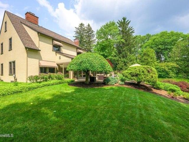 house with 5 bedroom, Pittsfield MA ES104077138