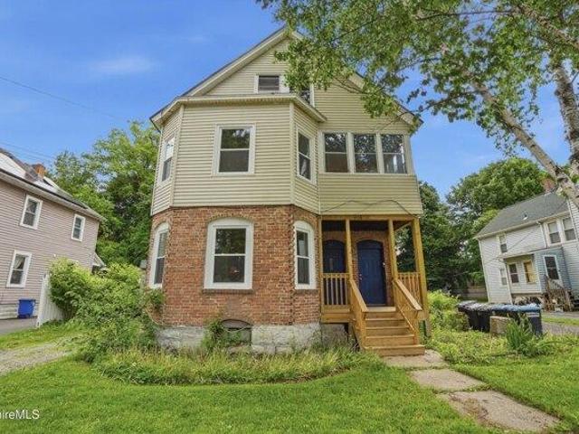 house with 5 bedroom, Pittsfield MA ES105041663