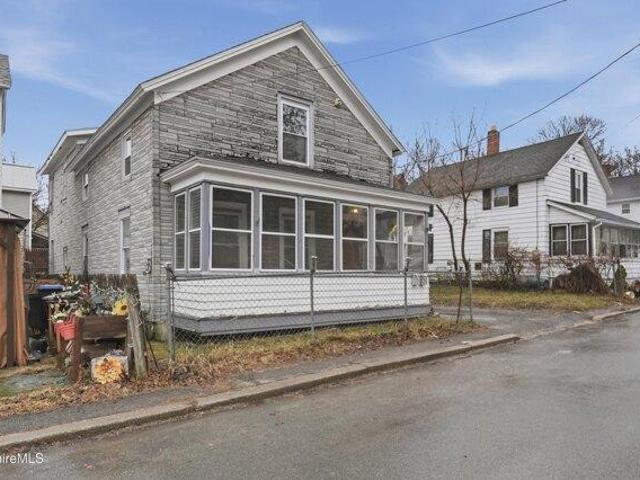 house with 5 bedroom, Pittsfield MA ES105041791