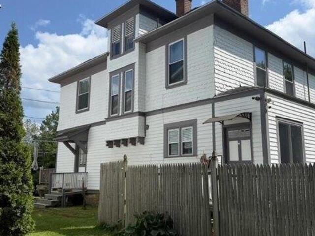 house with 5 bedroom, Pittsfield MA ES105104983