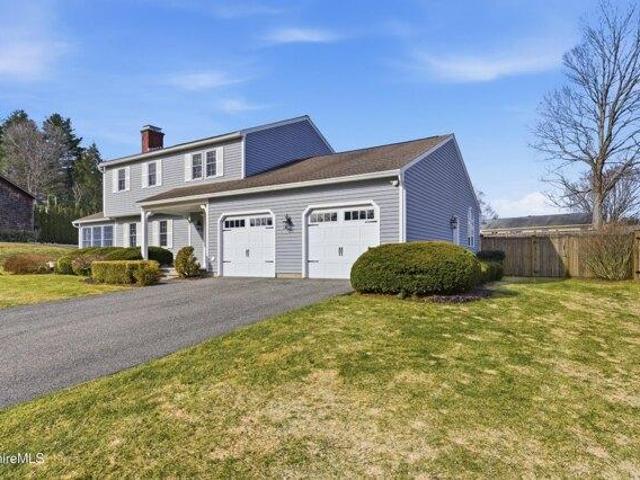 house with 5 bedroom, Pittsfield MA ES102859990