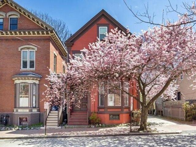 house with 5 bedroom, Portland ME DLS103102439