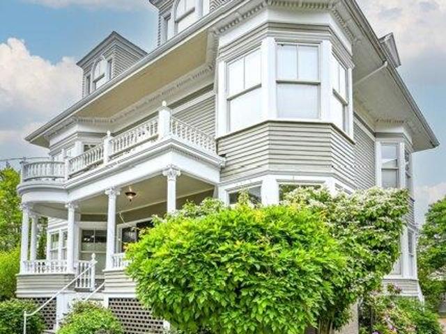 house with 5 bedroom, Portland ME ES104115947