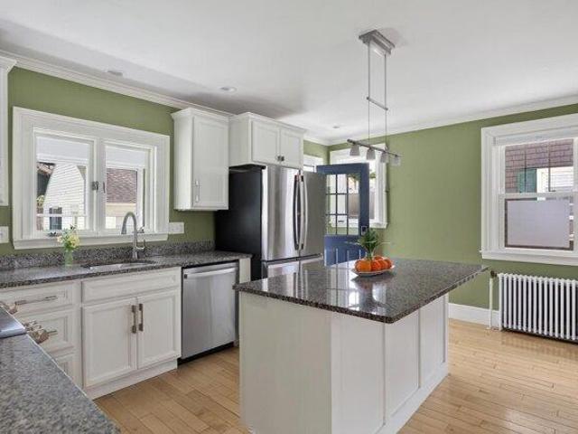 house with 5 bedroom, Portland ME ES104920325