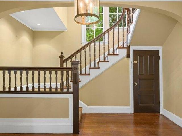 house with 5 bedroom, Portland ME ES105172511