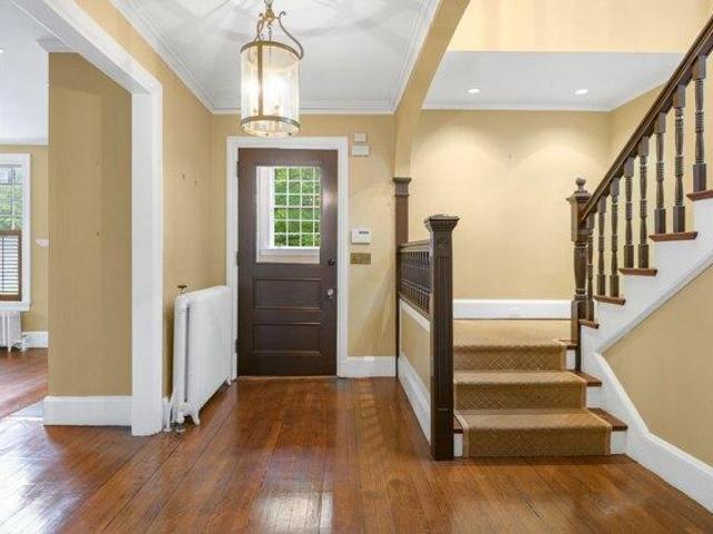 house with 5 bedroom, Portland ME ES105113497