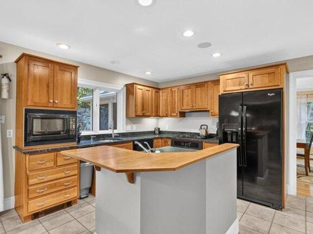 house with 5 bedroom, Portland ME ES105205442