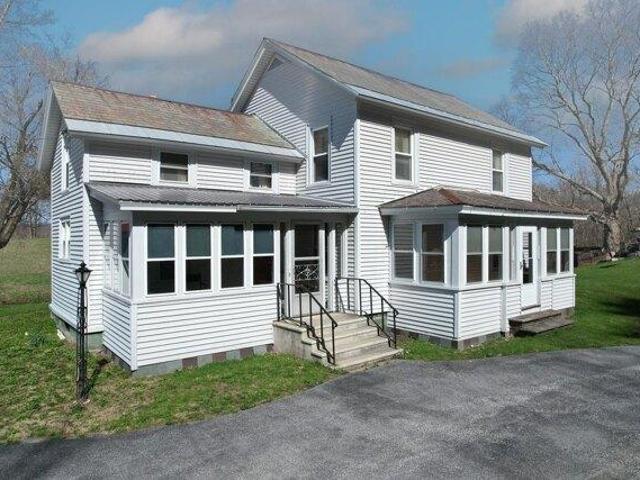 house with 5 bedroom, Poultney VT ES103074895