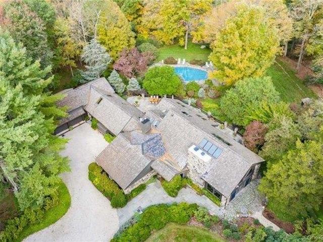 house with 5 bedroom, Pound Ridge NY ES105190292