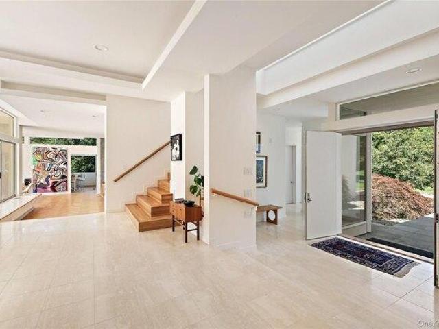 house with 5 bedroom, Pound Ridge NY ES105204351