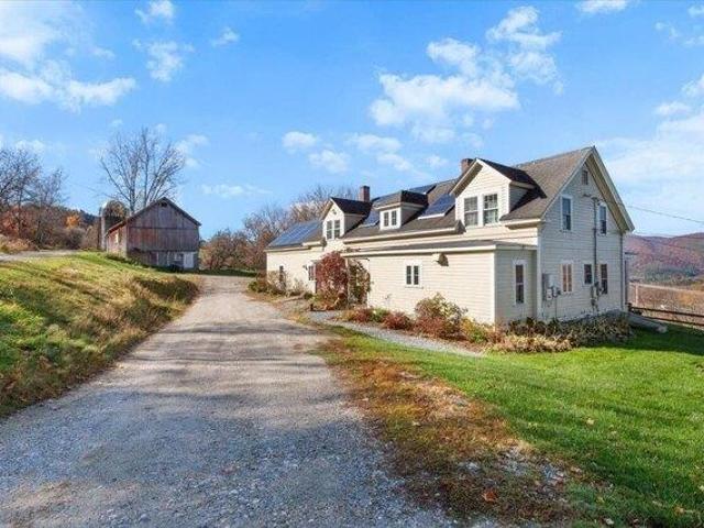 house with 5 bedroom, Pownal VT ES104791253