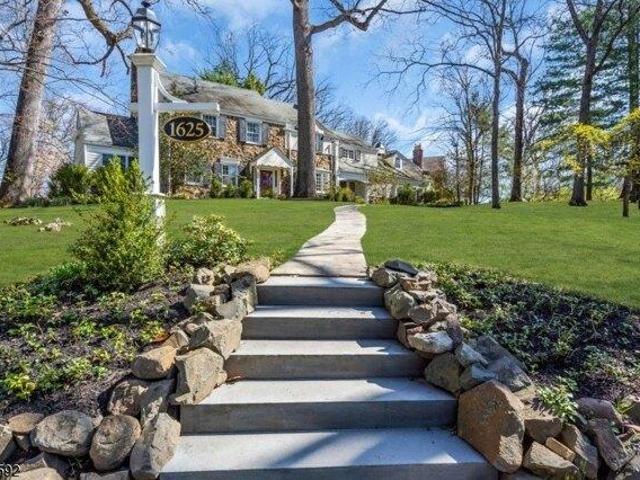 house with 5 bedroom, Plainfield NJ DLS102799148