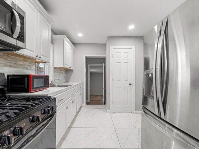 house with 5 bedroom, Plainfield NJ ES104261835