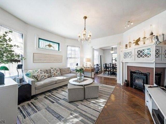 house with 5 bedroom, Plainfield NJ ES104850791