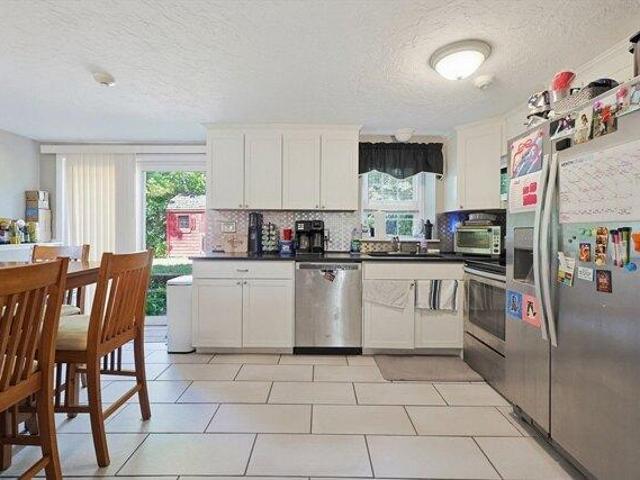 house with 5 bedroom, Plainville MA ES104542880