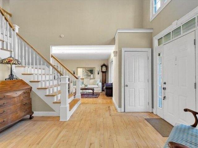 house with 5 bedroom, Plainville MA ES103931868