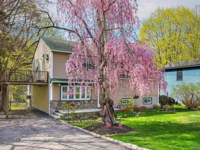 house with 5 bedroom, Pleasantville NY DLS101783240