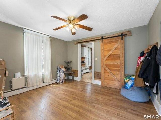 house with 5 bedroom, Plymouth CT ES104111963