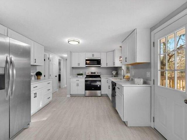 house with 5 bedroom, Plymouth MA DLS102061006