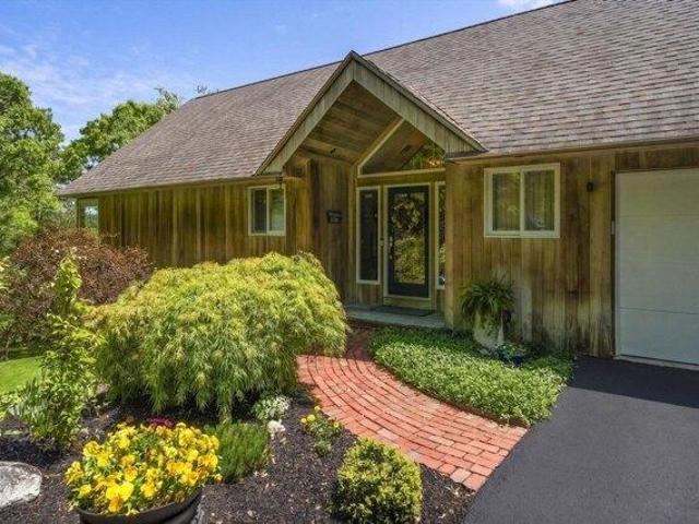 house with 5 bedroom, Plymouth MA DLS103070841