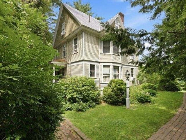 house with 5 bedroom, Plymouth NH ES104811409