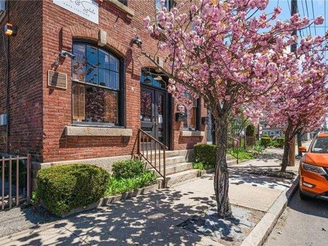 house with 5 bedroom, Providence RI DLS102799336
